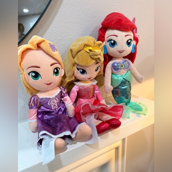 Disney | Toys | Disney Princess Plush Doll Lot Rapunzel Aurora Ariel ...